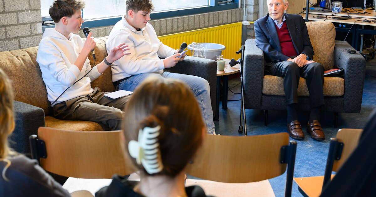 Oud-minister Ben Bot: ‘We leerden dat je in Oost Duitsland tegen het ...