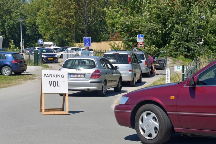 Parkeren wordt duurder in Sluis en aan de kust, toeristen gaan meer ...