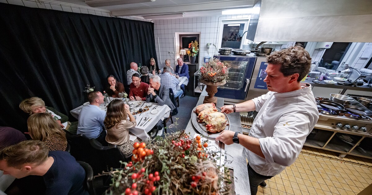 Chef aan tafel in Hoevens restaurant d'n Halder: eten met de kok als ...