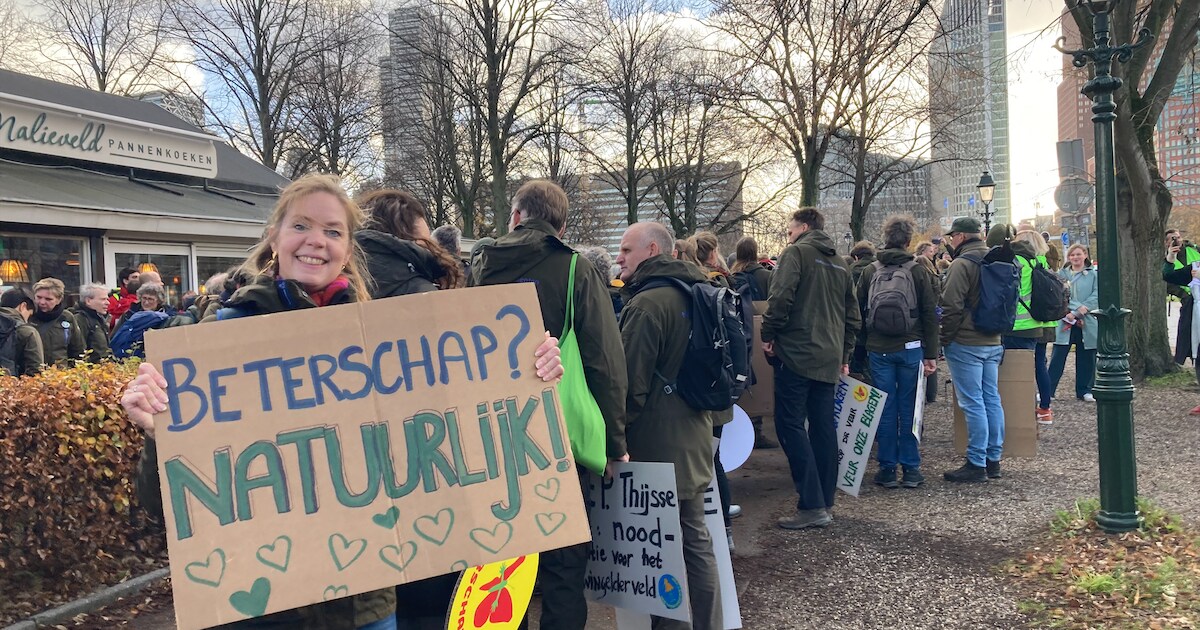 Boswachter Miranda ziet natuur wegkwijnen en doet mee aan mars in Den ...