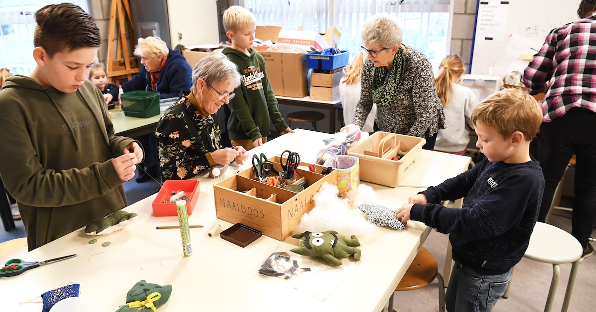 Dongense knutselclub van broeder Reparatus na 45 jaar nog steeds ...