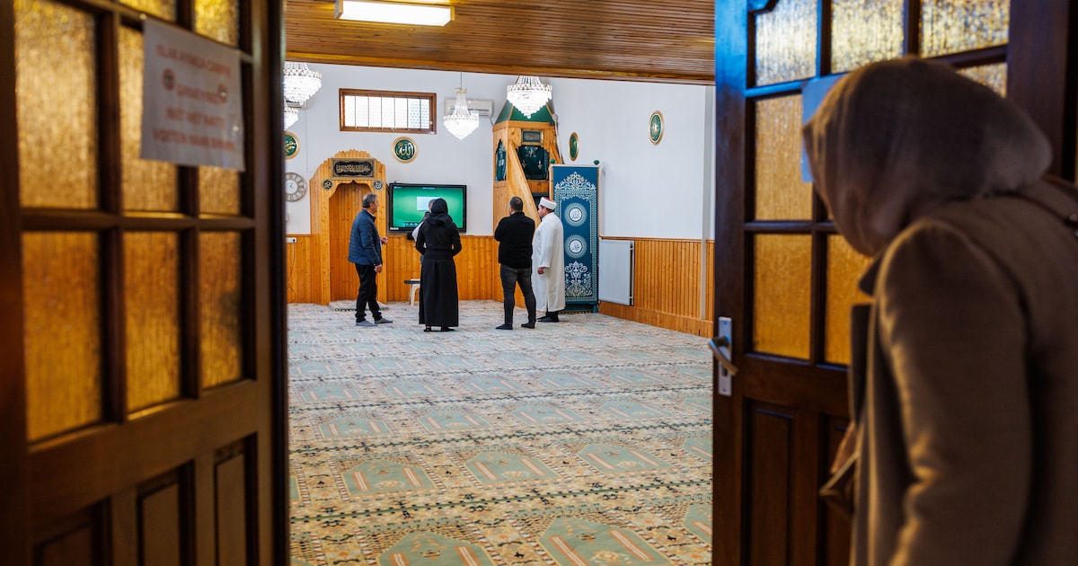 Turkse moskee in Oosterhout krijgt vorm, maar nieuw gebouw laat nog ...