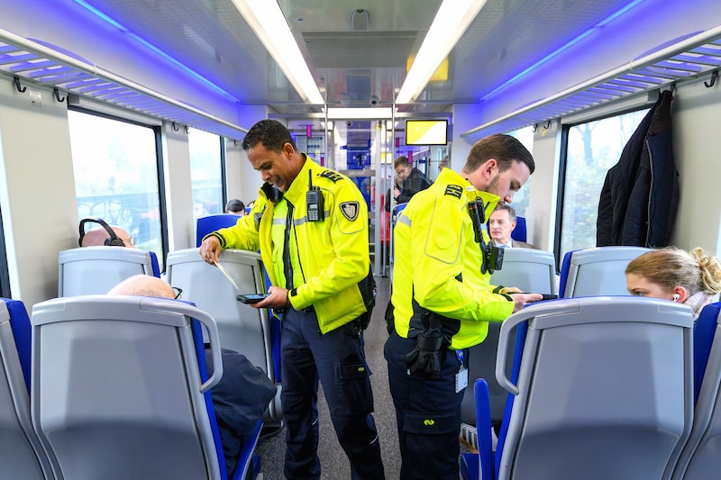 Waarom juist op deze spoorroute zoveel misgaat: mee met de NS-boa’s op ...