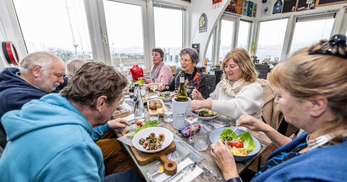 Bij Den Baas en zijn Madam in Wolphaartsdijk eet je ‘zes rib, kapot ...