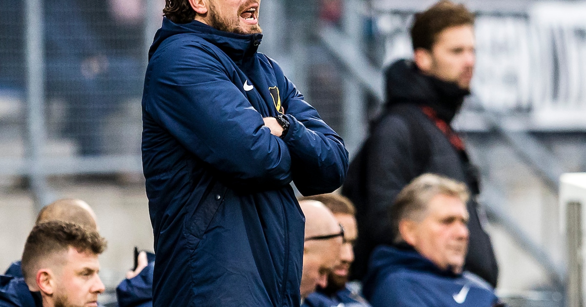 Molhoek houdt het hoofd koel bij feestend NAC: ‘Ik heb geen haast ...