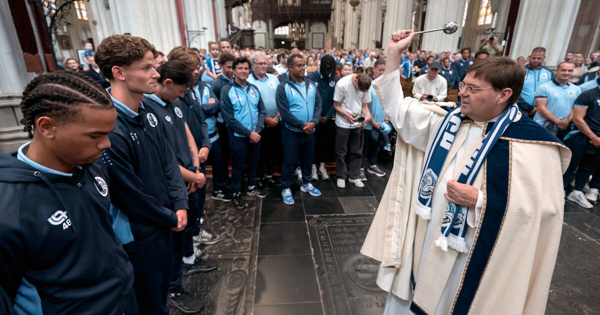 Heilig water en volle kerk: FC Den Bosch gaat gezegend het nieuwe ...