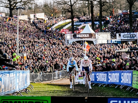 Toenemende twijfels Van der Poel over toekomst: ‘Overtuigd dat als wij ...