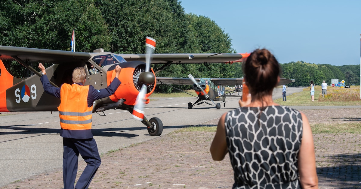 'Historische Vlucht' Gilze-Rijen viert 50-jarig jubileum: ouderwets ...