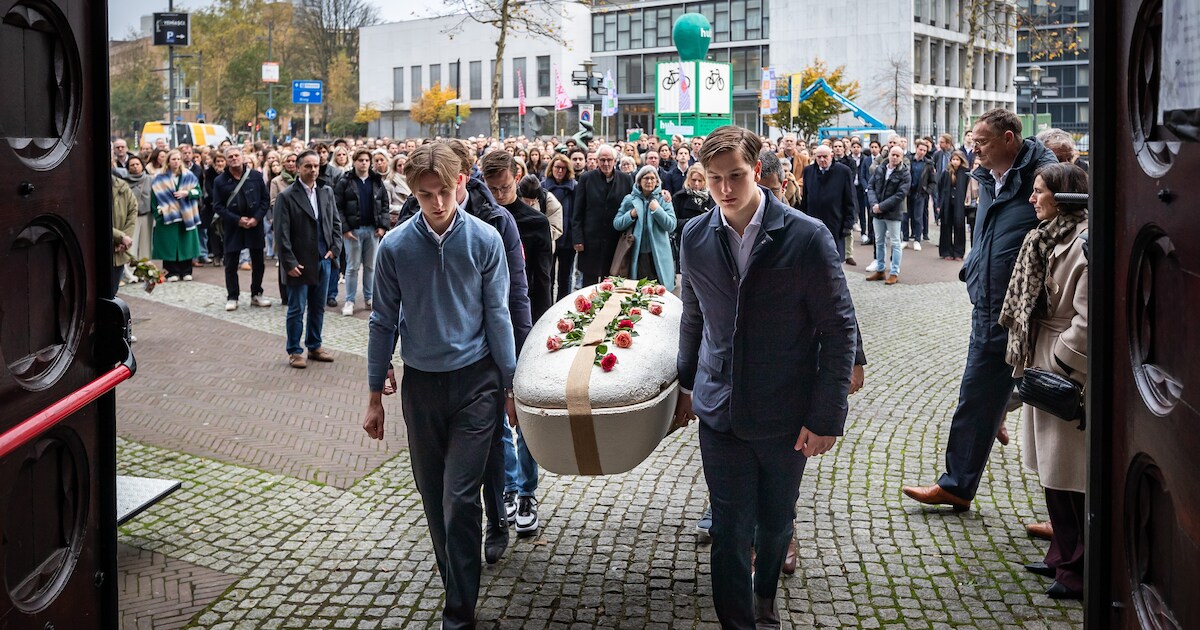 Emotioneel afscheid van verongelukte Guusje: ‘Meisjes van 16 horen niet ...
