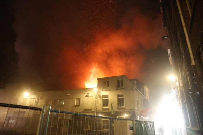 Brand Arnhem: Horeca en winkels tot zeker morgenochtend dicht, geen ...
