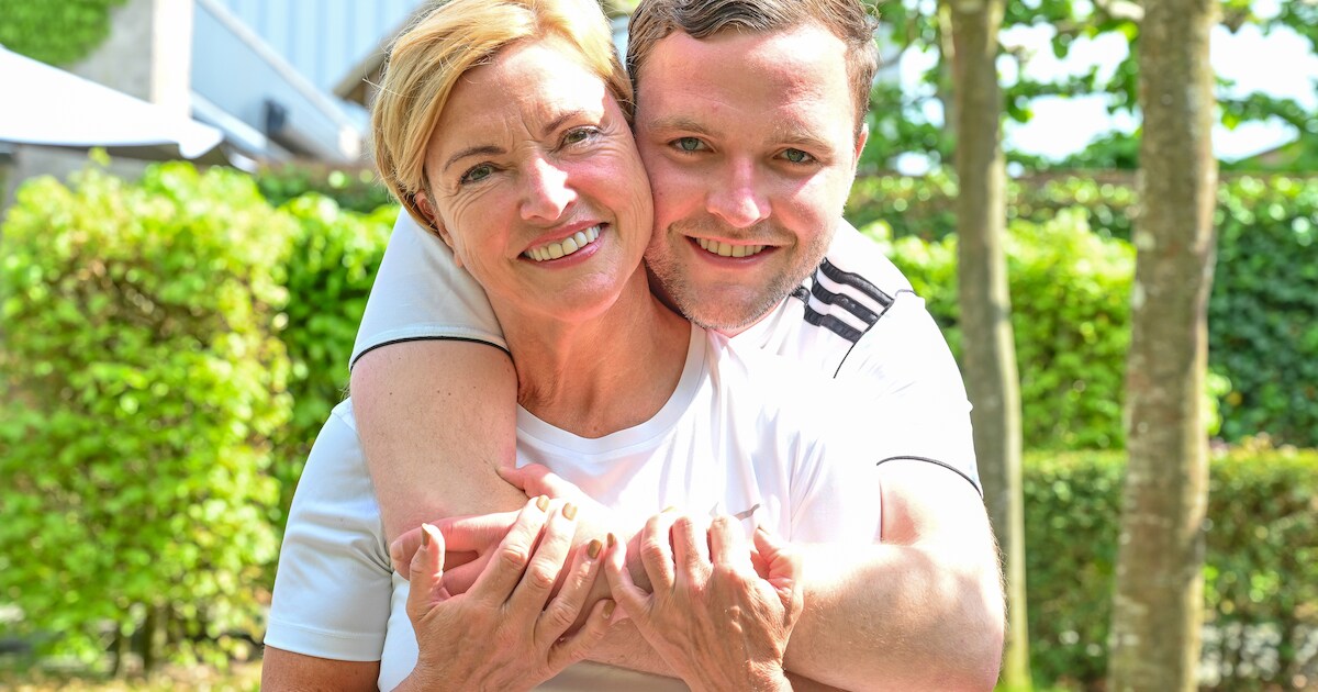 Irma krijgt elk jaar exact hetzelfde cadeau voor Moederdag van haar zoon (maar toch ook weer ...