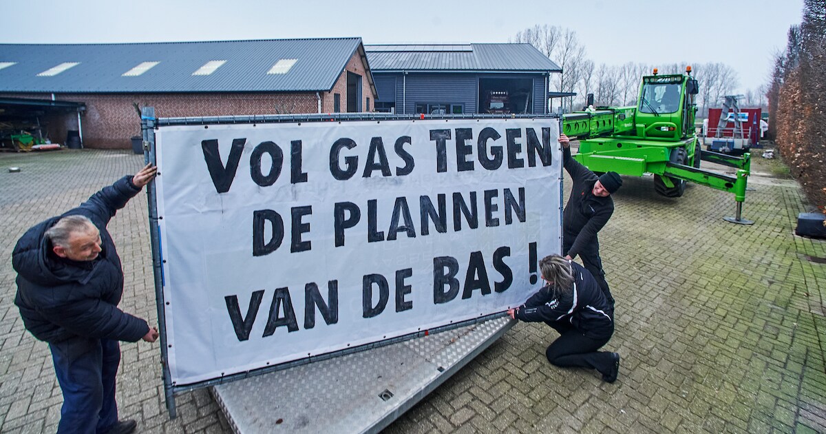 Rijkswaterstaat gaat toetsen of hoge lichtmast bij A50 bij Eerde wel ...