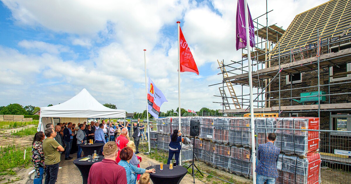 Hoogste punt nieuwbouwhuizen Hofstede in Rucphen bereikt | Roosendaal ...