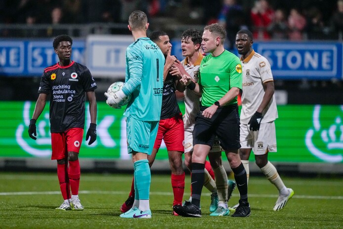 Excelsior woedend na afgekeurde goal Redouan El Yaakoubi: ‘Waarom hebben we dan een VAR ...