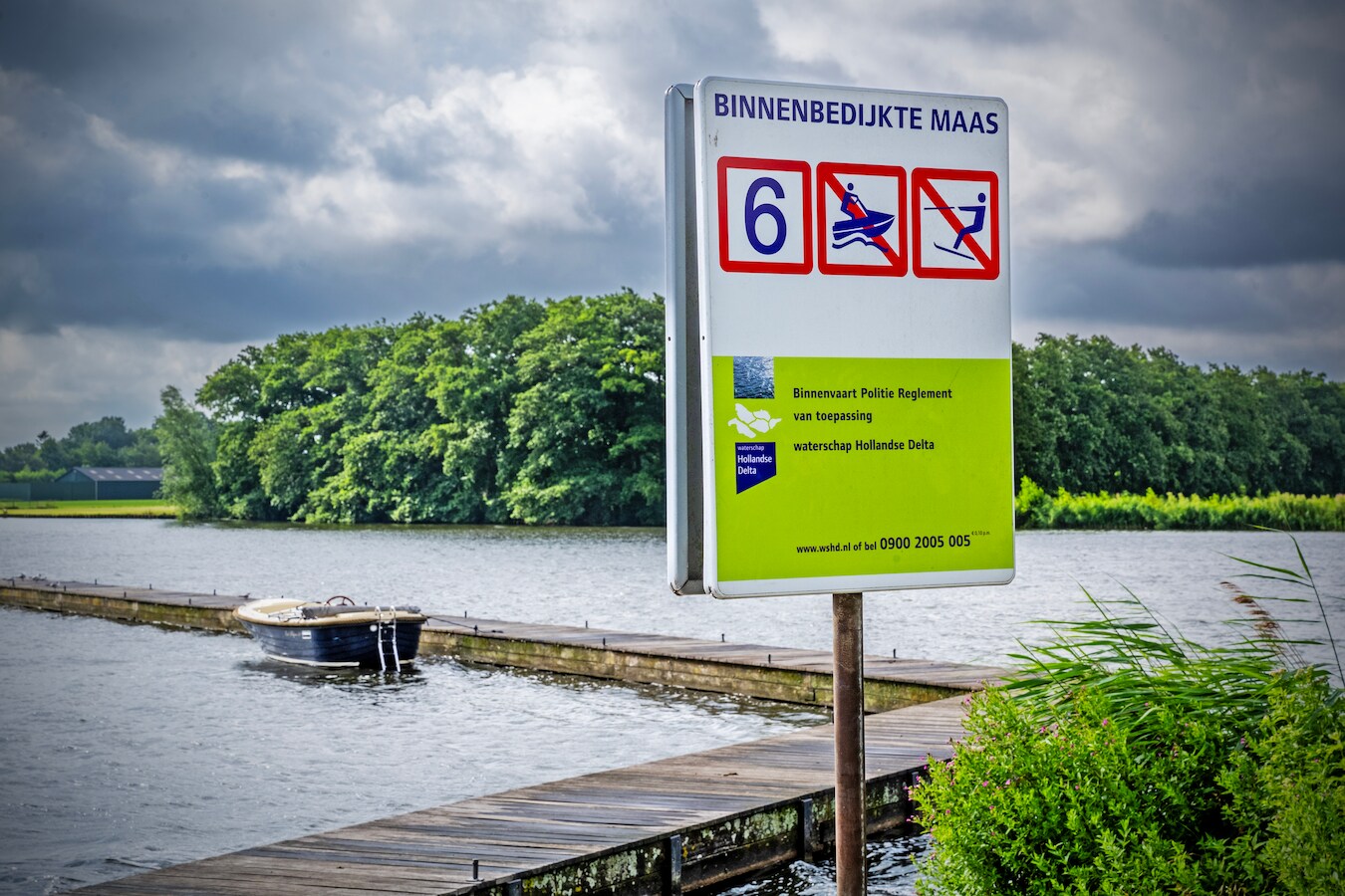 Te hard, dicht langs zwemmers en amper vaarkennis: politie pakt overtre ...