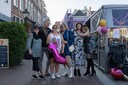 ‘Jaloers op je billen. En die waaier, heerlijk!’: dragqueens schudden ...
