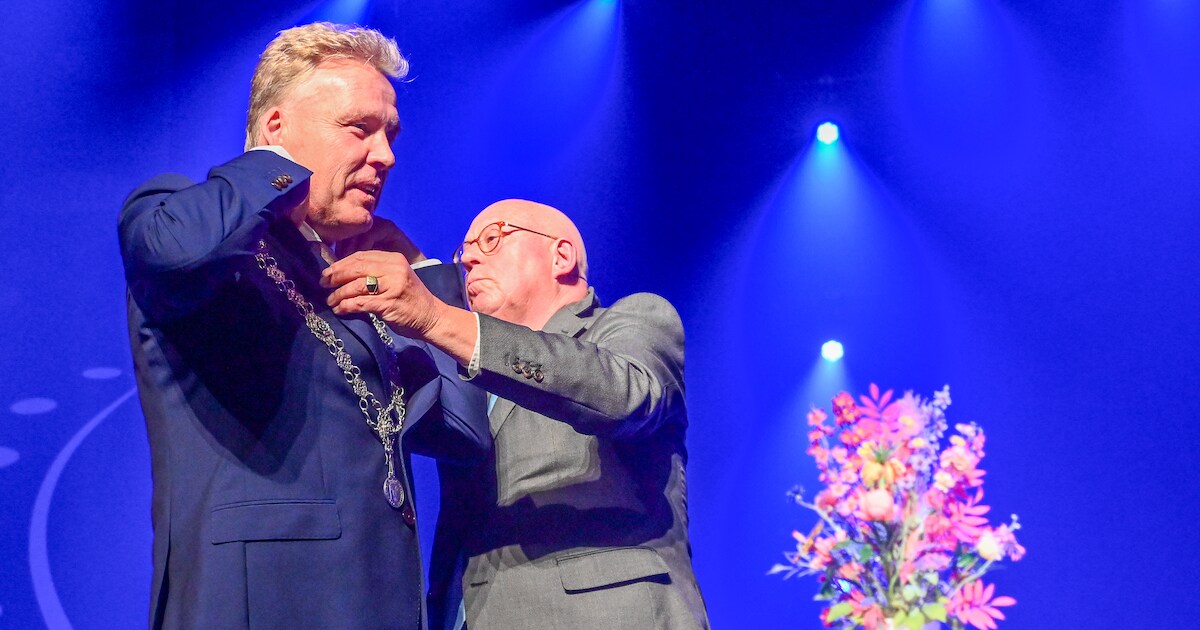 Burgemeester Mark Buijs met camper op kennismakingstoer door Roosendaal | Roosendaal | bndestem.nl