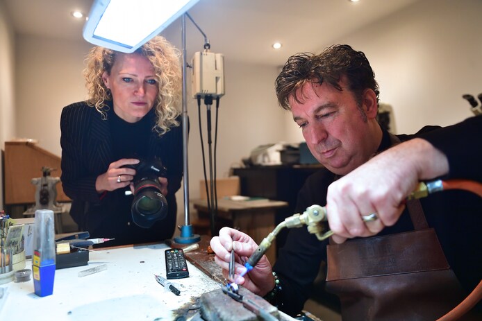 Meestergoudsmid Jurgen van Laarhoven: ‘Ik werk niet alleen met goud en ...