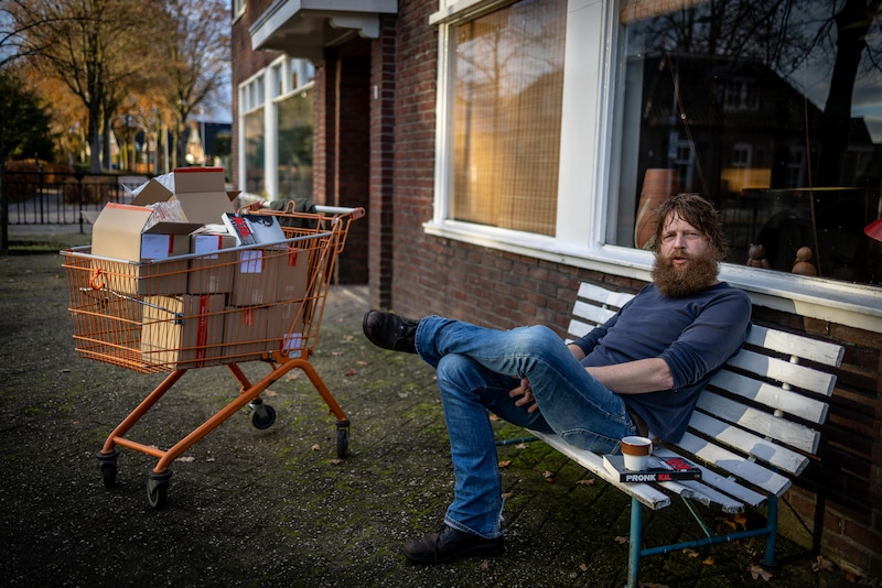 Voormalig Bökkers-bassist en schrijver Arjan Pronk (55) overleden ...