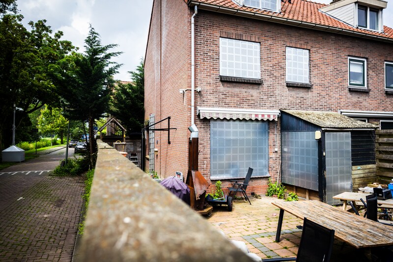 Vlaardingse pleegvader geeft toe dat hij van kwaad naar erger ging met ...