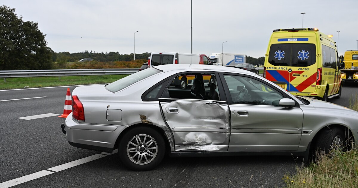 Dubbele botsing op de A16, automobilist gaat er na ongeluk vandoor | Breda | bndestem.nl