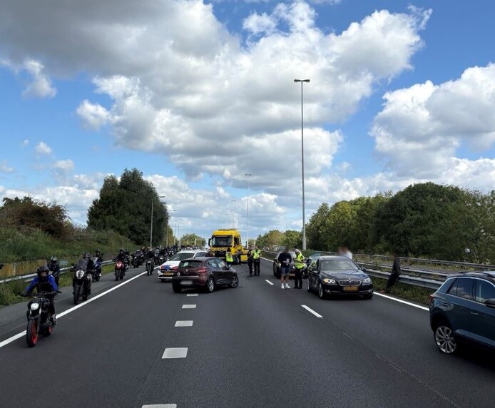 Ongeval met meerdere voertuigen op A27 bij Hank | 112 & misdaad | bndestem.nl