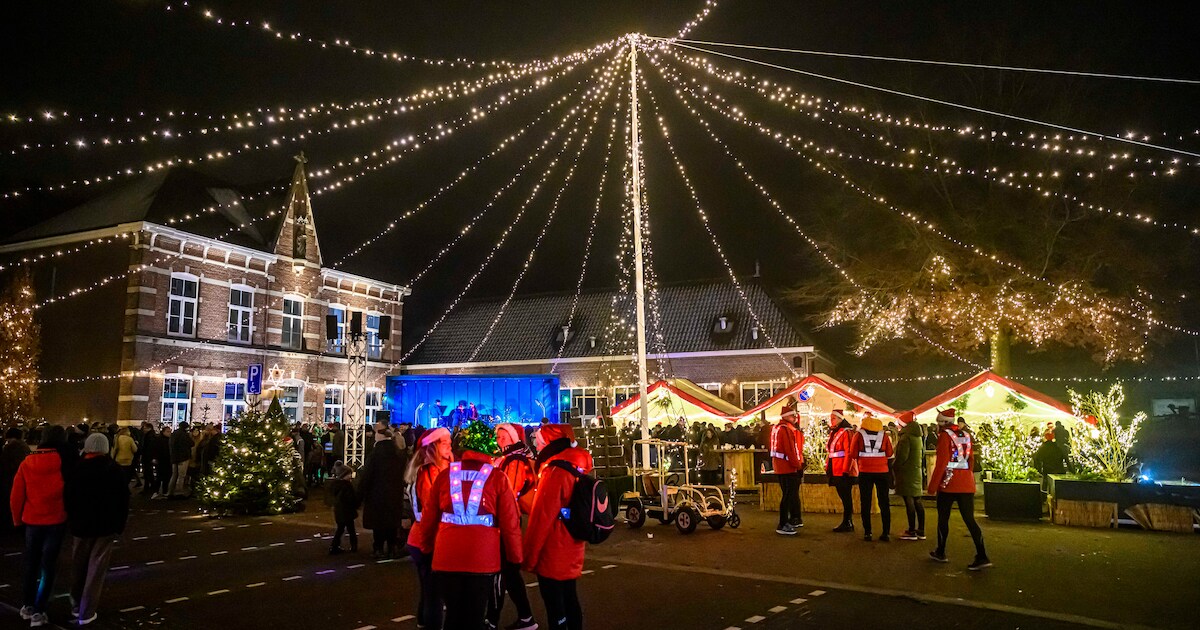 Kerstparade Sprundel ondanks de kou een groot feest | Roosendaal | BN ...