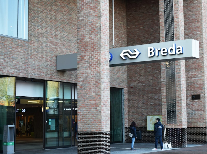 Vechtpartij op het station in Breda, man later op de avond aangehouden ...