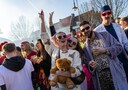 Oud en jong vieren samen én apart carnaval in Vossenraik Hulst | Foto ...