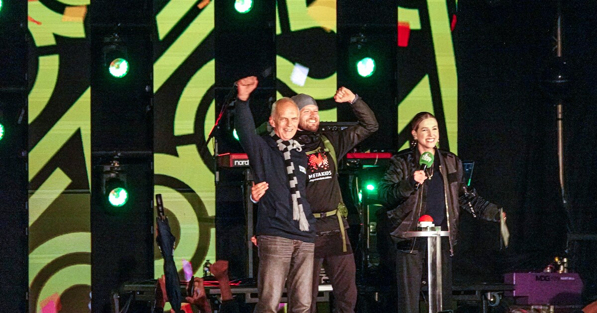 Leon (30) loopt 2500 kilometer naar het Glazen Huis en krijgt dan een ...