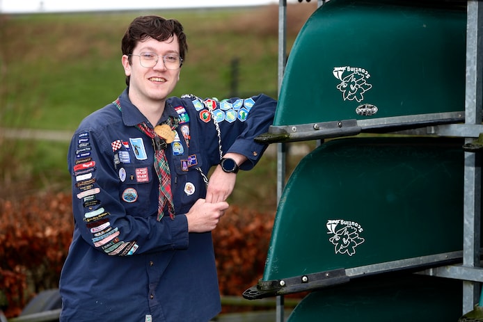 Martijn (21) en zijn familie trots op hun scoutingrol: ‘Hier ben ik ...