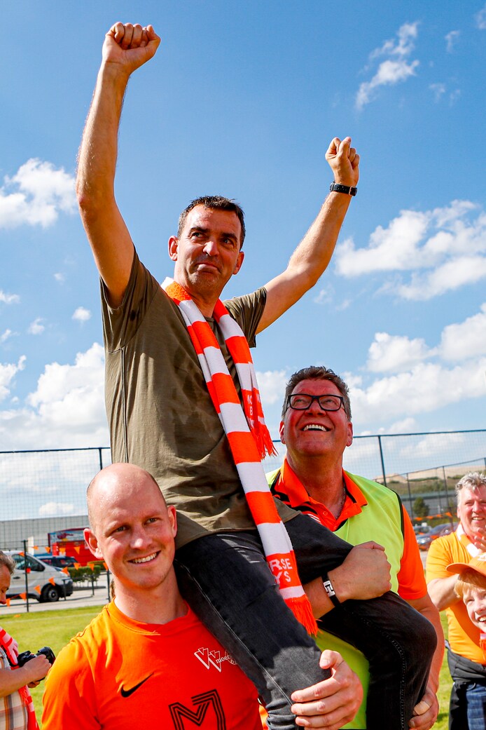 Succestrainer Jurgen Arnouts gaat voor negende seizoen bij Moerse Boys ...