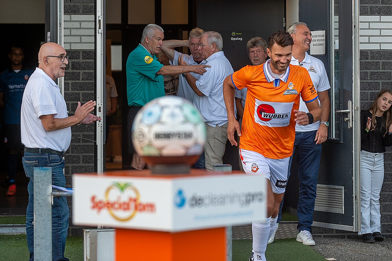 Roosendaals voetbalwonder herdacht in Atik Stadion: promotiehelden ...