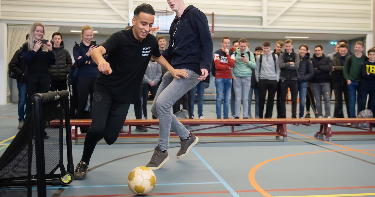 Nasser el Jackson laat zien waarom hij wereldkampioen groundmoves is ...