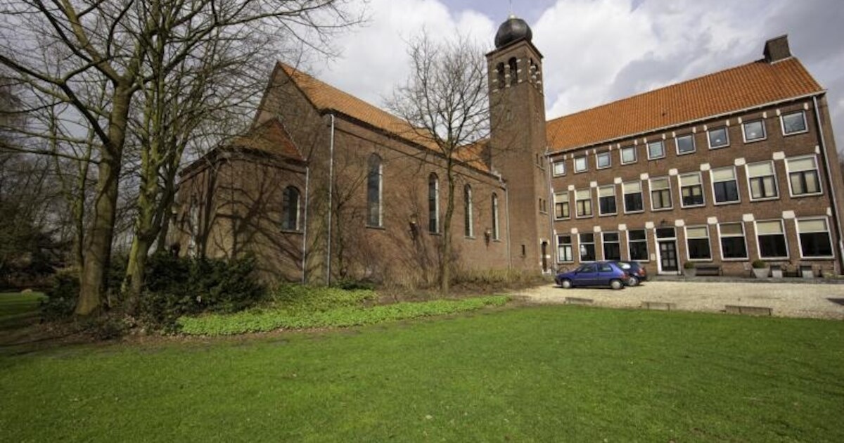 Stallen vol dikbillen op steenworp van het aardse paradijs | Breda ...