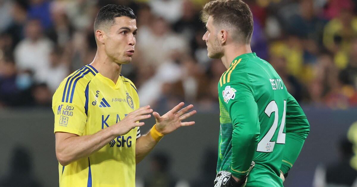 Cristiano Ronaldo dolt met lookalike: ‘Je lijkt helemaal niet op me, je ...