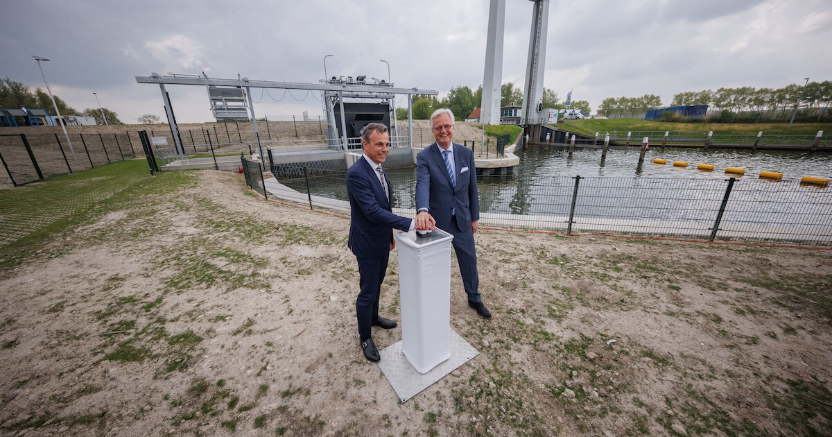 Dijk bij Moerdijk blijkt alsnog goed genoeg, versterking is niet nodig ...