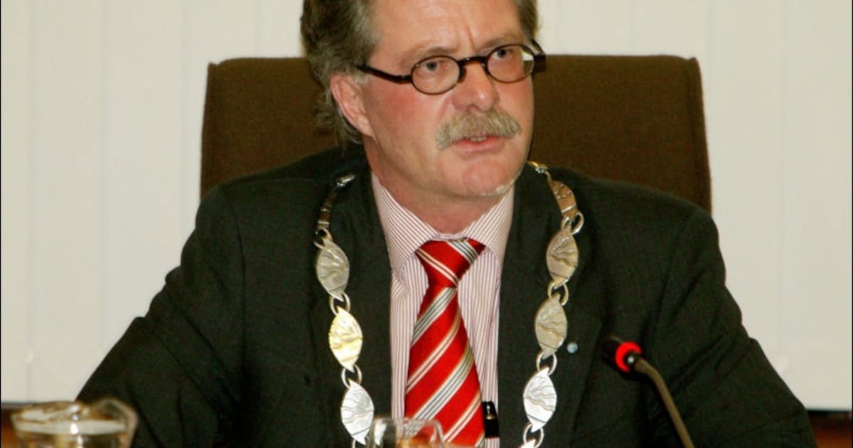 Conflict oud-burgemeester Jan Elzinga om geld | Oosterhout | bndestem.nl