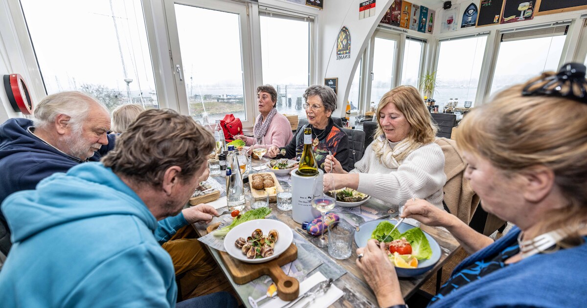 Bij Den Baas en zijn Madam in Wolphaartsdijk eet je ‘zes rib, kapot ...