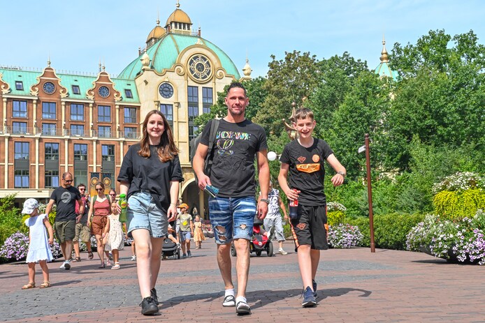 Verjaardag in de Efteling: Delilah (15) uit Bergen op Zoom geniet ...