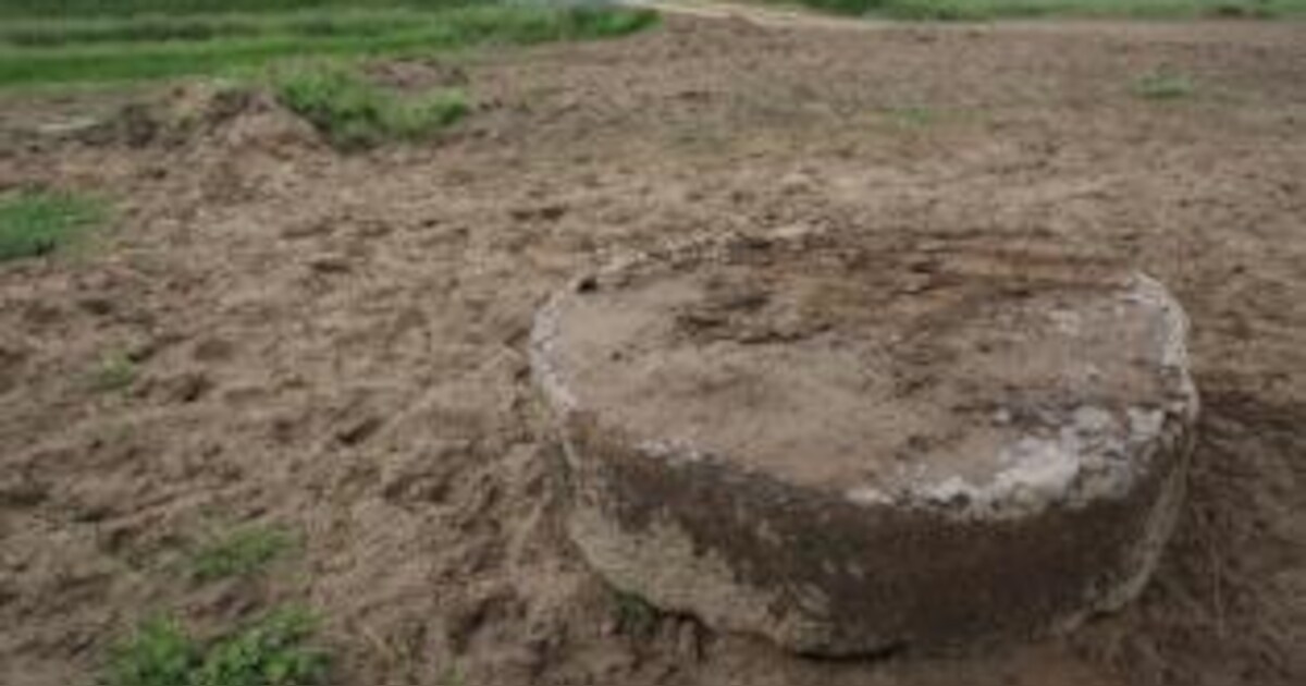 Diverse molenstenen in De Turfzakken 'boven water' | Oosterhout | BN ...