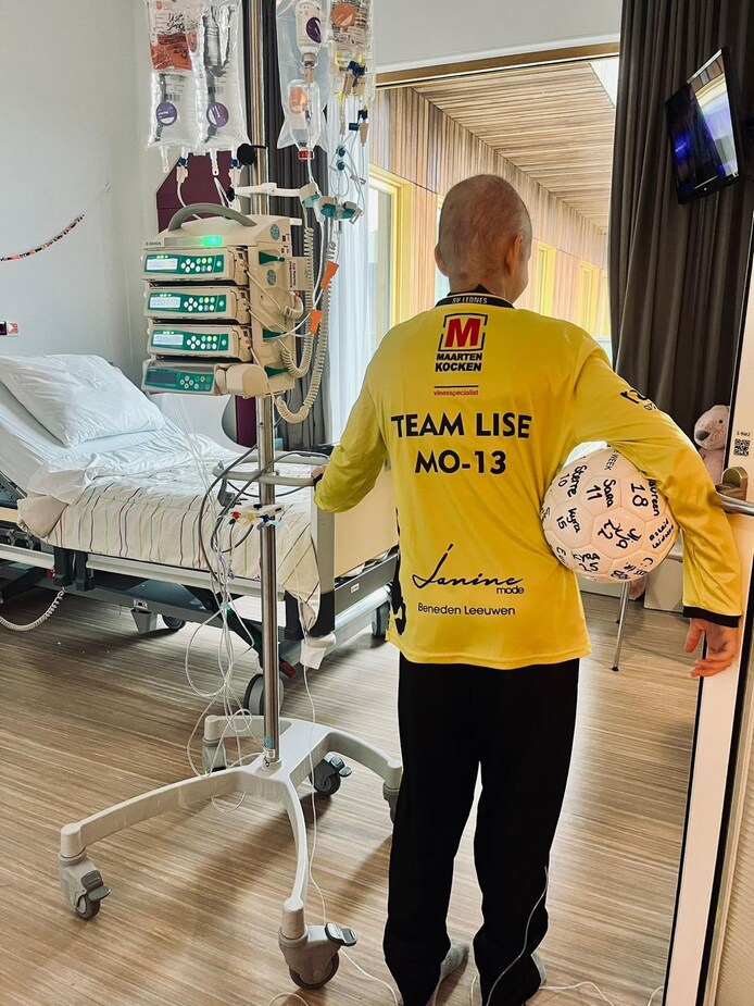 ‘Mevrouw, wat u ziet, is dat allemaal goed?’ vraagt Lise (10) aan de ...