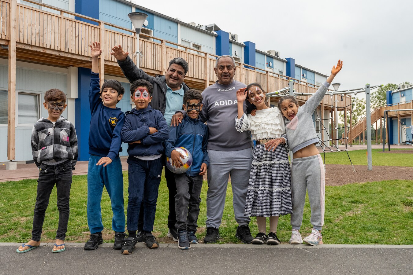 Pittige gesprekken tijdens open dag azc Zevenbergen: ‘Alle mensen ...