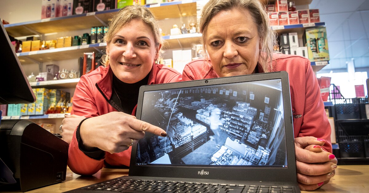 Bijzondere buit: dief trapt winkeldeur in en steelt… één XL vibrator ...