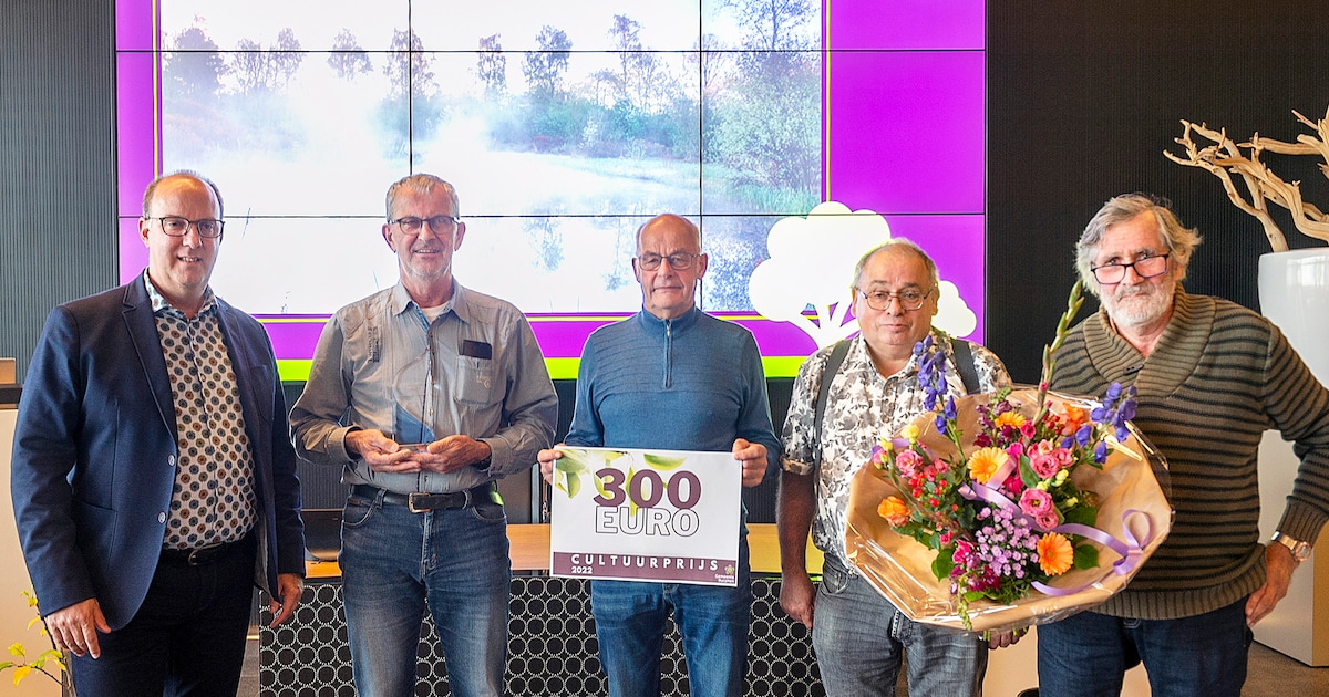 Heemtuin exposeert in gemeentehuis van Rucphen | Rucphen | BN DeStem.nl