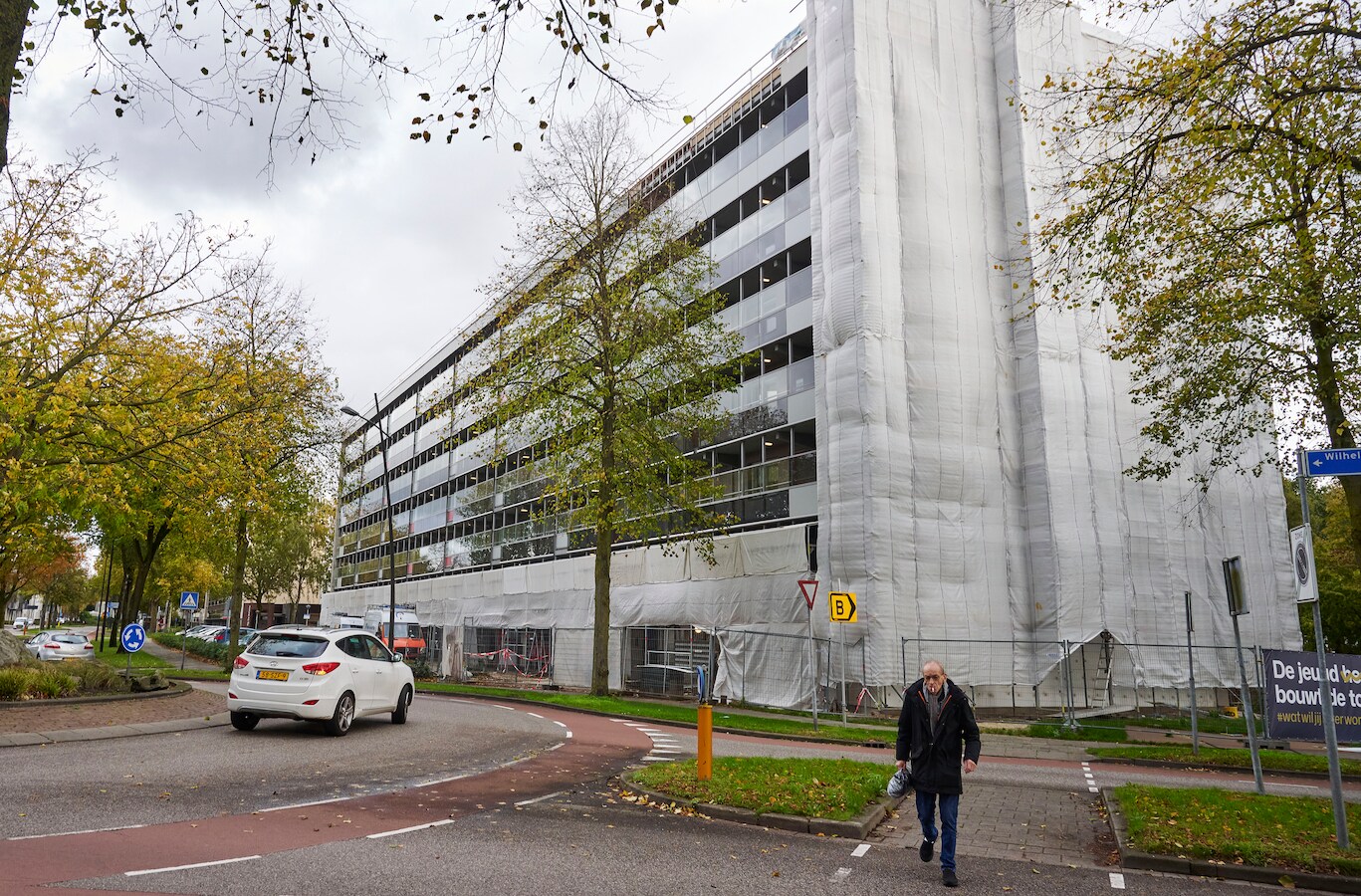 Van het gas af, niet bepaald een feestje voor bewoners van deze flats ...
