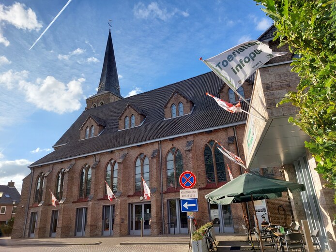 Buurthuizen Rucphen in financiële nood: wethouder belooft steun | Rucphen | bndestem.nl