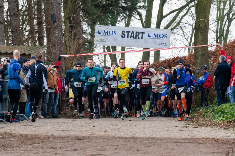 350 deelnemers zwaaien Cross Duathlon Etten-Leur uit | Regio | BN DeStem.nl