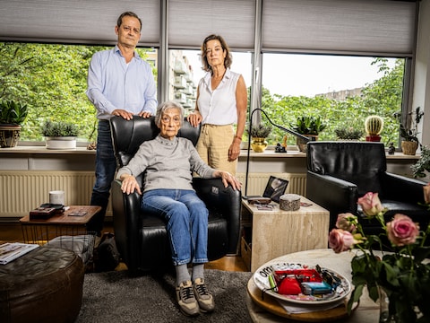 Louise Marie (95) beroofd, familie boos op politie die onderzoek ...