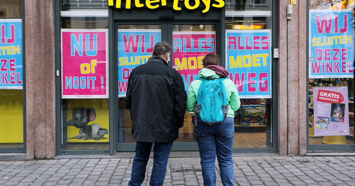 De eerste dag van de totale leegverkoop van Intertoys in Breda: ‘Wát ...
